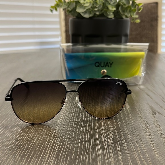 Quay Australia | Accessories | Brand New High Key Mini Aviators | Poshmark